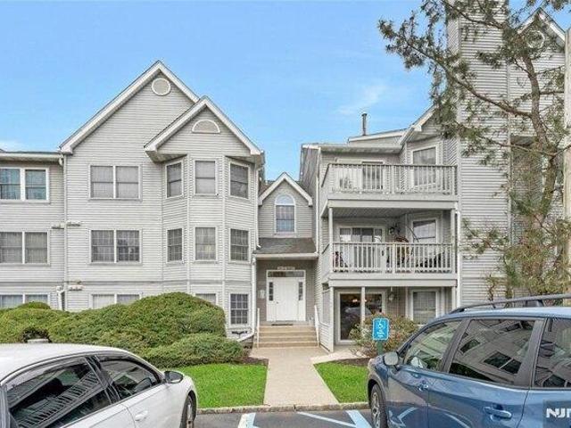 condo with 2 bedroom, Paterson NJ DLS102258306