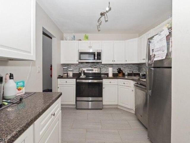 condo with 2 bedroom, Paterson NJ DS102029219