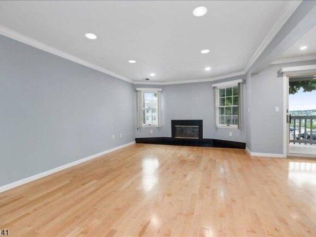 condo with 2 bedroom, Paterson NJ DS104410809