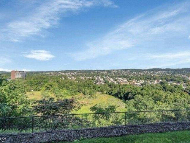 condo with 2 bedroom, Paterson NJ ES105123303