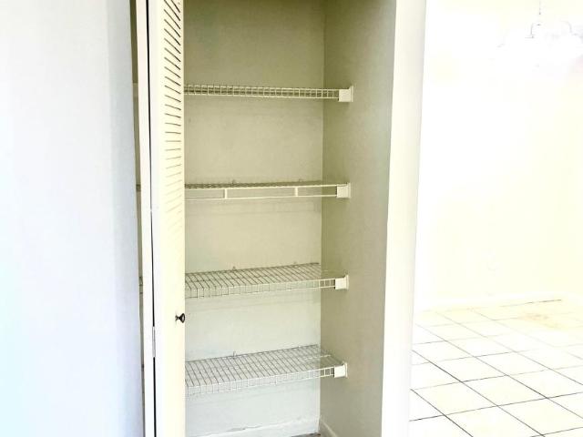 condo with 2 bedroom, Pembroke Pines FL DS91881105