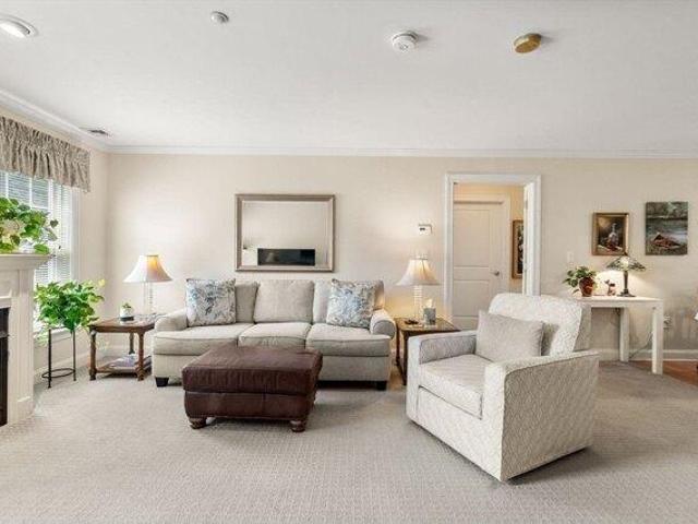 condo with 2 bedroom, Peabody MA ES105059031