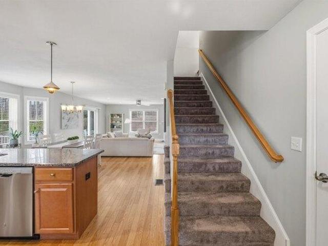 condo with 2 bedroom, Pelham NH DS102028775