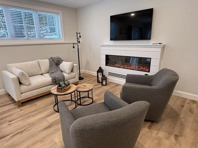 condo with 2 bedroom, Peterborough NH DS102217757