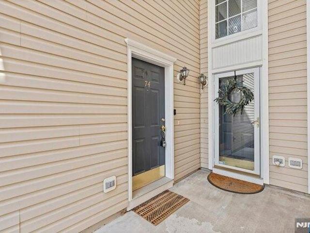 condo with 2 bedroom, Pompton Lakes NJ ES104832547