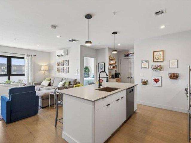 condo with 2 bedroom, Portland ME DLS101801374
