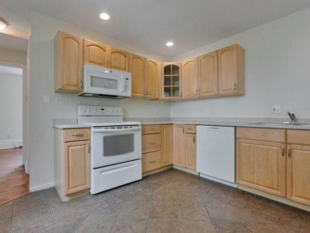 condo with 2 bedroom, Portland ME ES104264212
