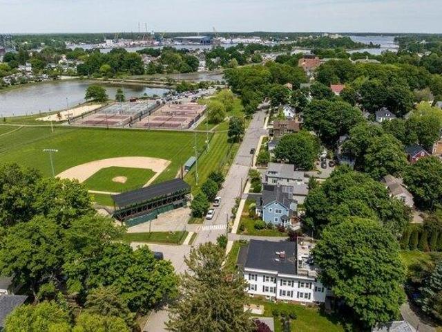 condo with 2 bedroom, Portsmouth NH DS104116123