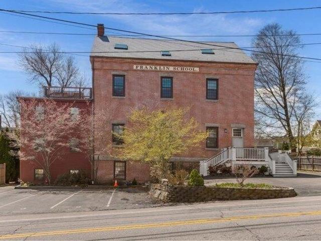 condo with 2 bedroom, Portsmouth NH DS102595033