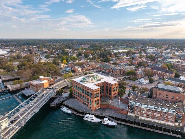 condo with 2 bedroom, Portsmouth NH ES104043953