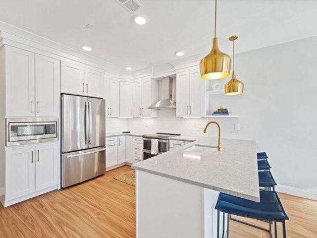 condo with 2 bedroom, Portsmouth NH ES104148321