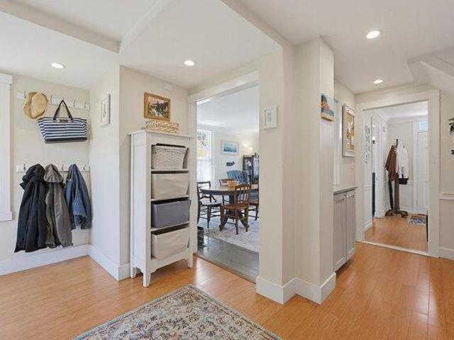 condo with 2 bedroom, Portsmouth NH ES105094765