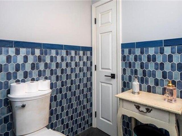 condo with 2 bedroom, Portsmouth RI ES102825427