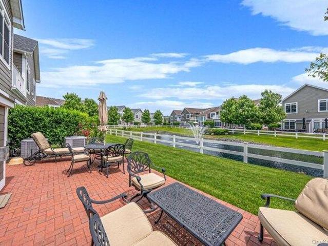 condo with 2 bedroom, Plainview NY ES105287500
