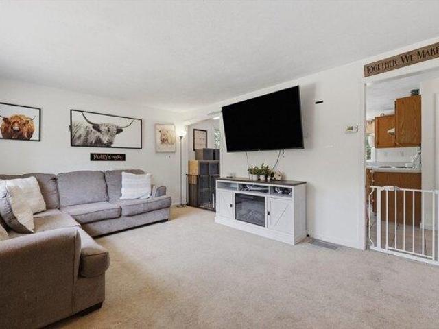 condo with 2 bedroom, Plainville MA ES104007656
