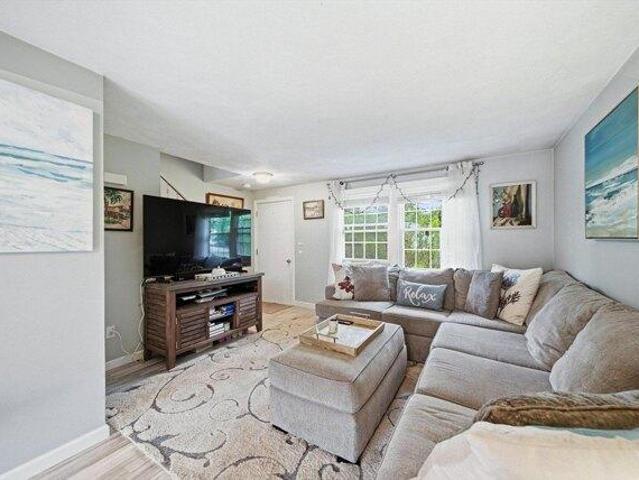 condo with 2 bedroom, Plainville MA ES105082338