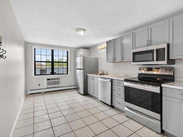 condo with 2 bedroom, Plaistow NH ES103036662