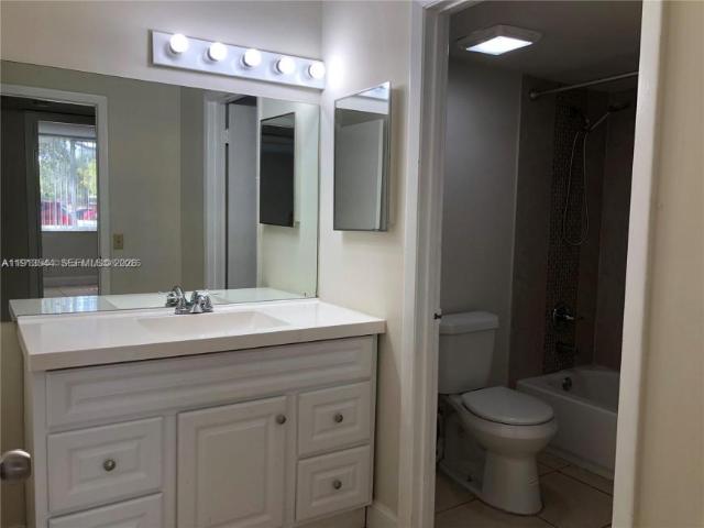 condo with 2 bedroom, Plantation FL ES99751601
