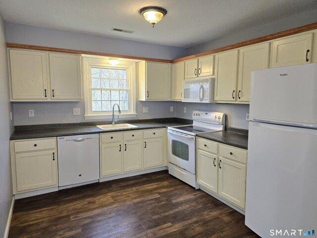 condo with 2 bedroom, Plymouth CT DS103102179