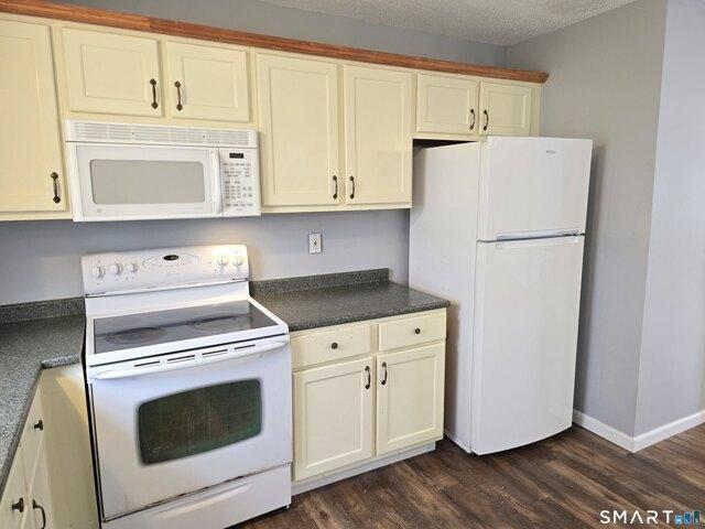 condo with 2 bedroom, Plymouth CT ES103102179