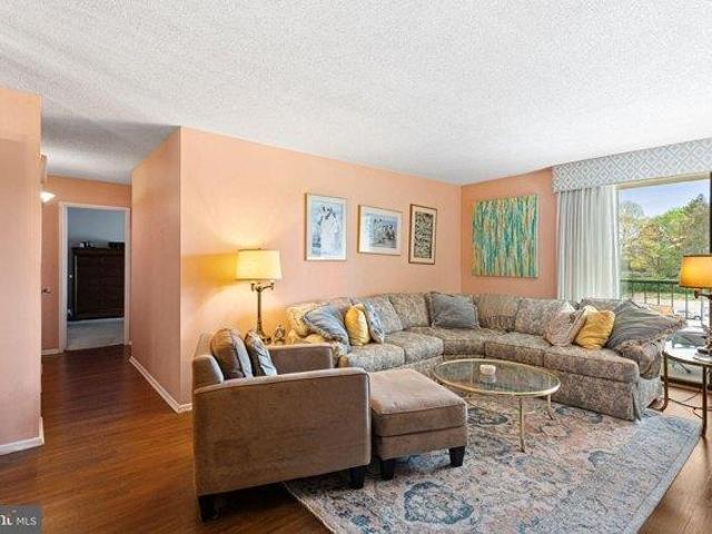condo with 2 bedroom, Plymouth Meeting PA ES104905458