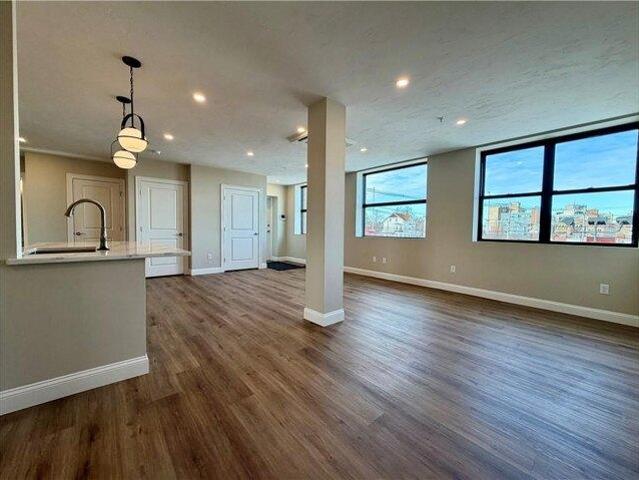 condo with 2 bedroom, Providence RI DLS103100107