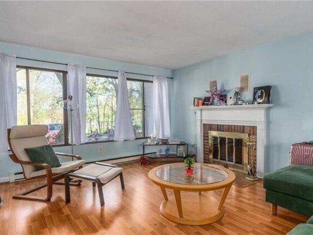 condo with 2 bedroom, Providence RI ES104375896