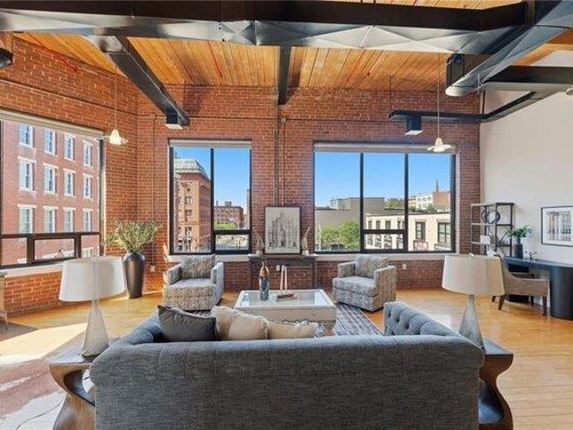 condo with 2 bedroom, Providence RI ES104835860