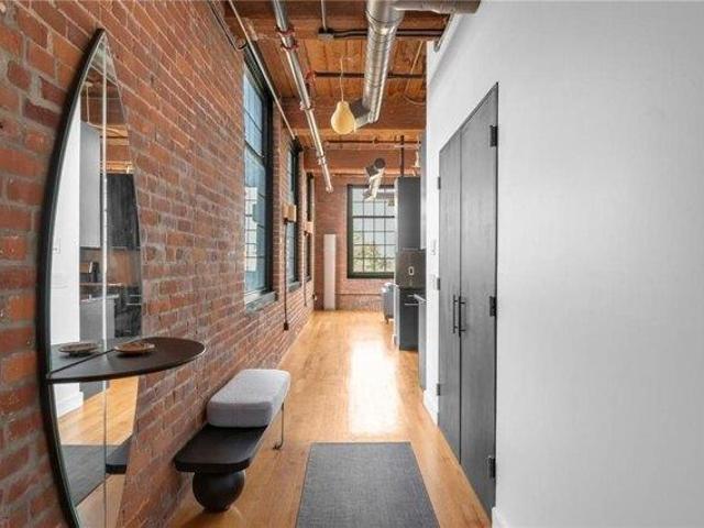 condo with 2 bedroom, Providence RI ES103433065
