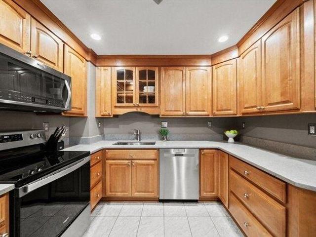 condo with 2 bedroom, Quincy MA DS104233138