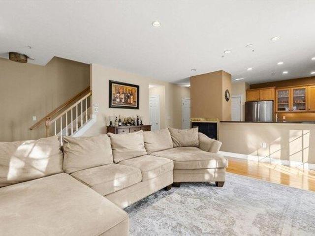 condo with 2 bedroom, Quincy MA ES104835022