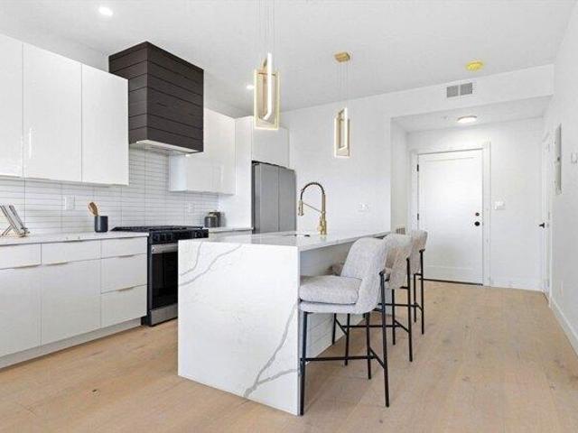 condo with 2 bedroom, Quincy MA ES105060924