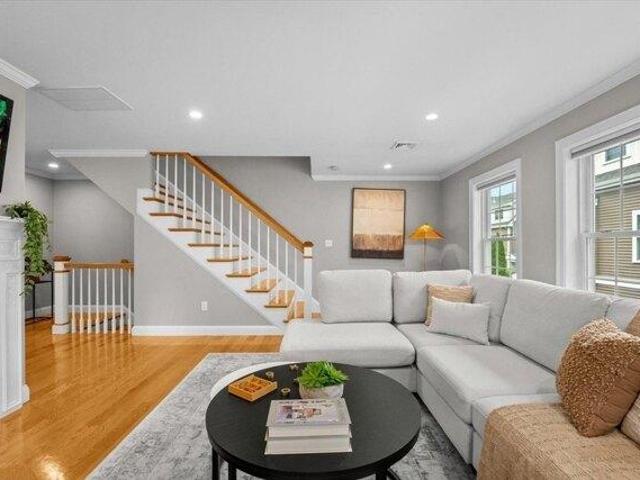 condo with 2 bedroom, Quincy MA ES105061069