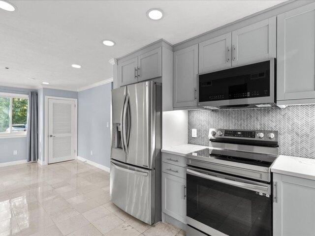 condo with 2 bedroom, Randolph MA ES103662657