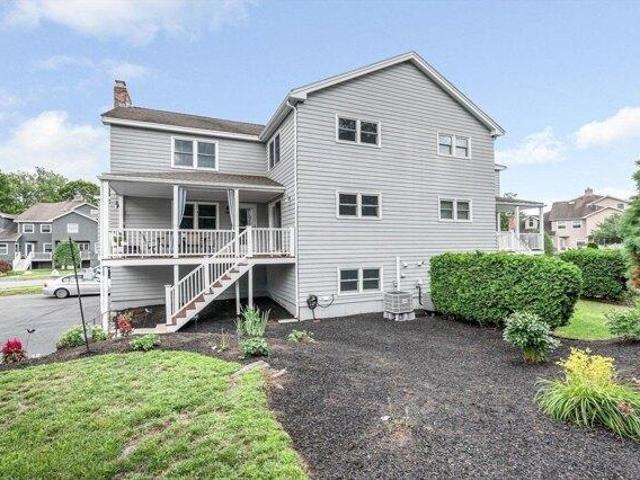condo with 2 bedroom, Reading MA ES104907501