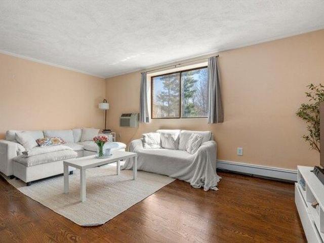condo with 2 bedroom, Reading MA ES103851580