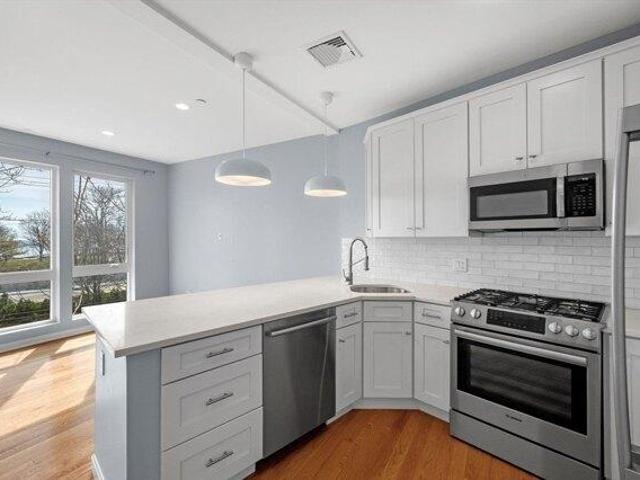 condo with 2 bedroom, Revere MA ES104153159