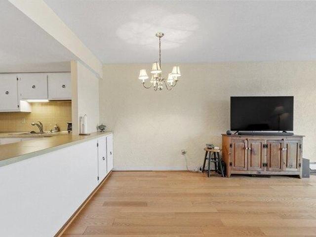 condo with 2 bedroom, Revere MA ES105092697