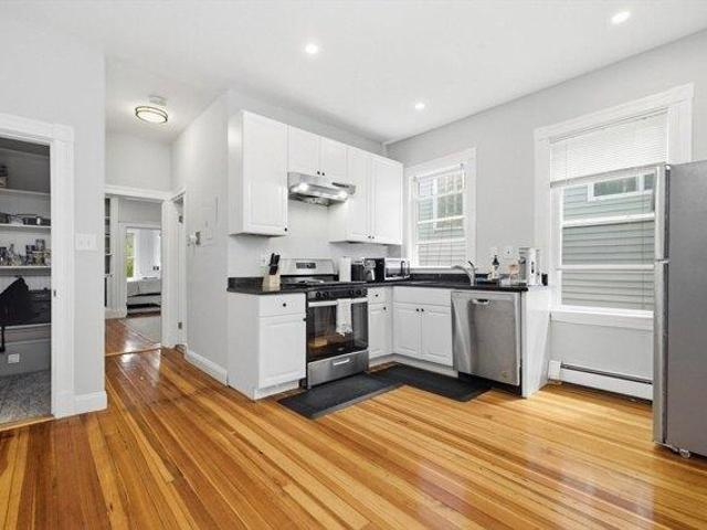 condo with 2 bedroom, Revere MA ES105093896