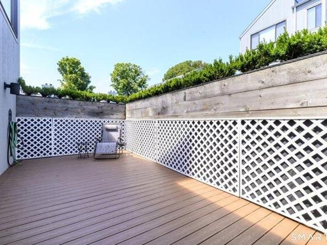 condo with 2 bedroom, Ridgefield CT ES105231264