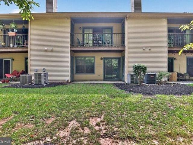 condo with 2 bedroom, Robbinsville NJ ES105155665