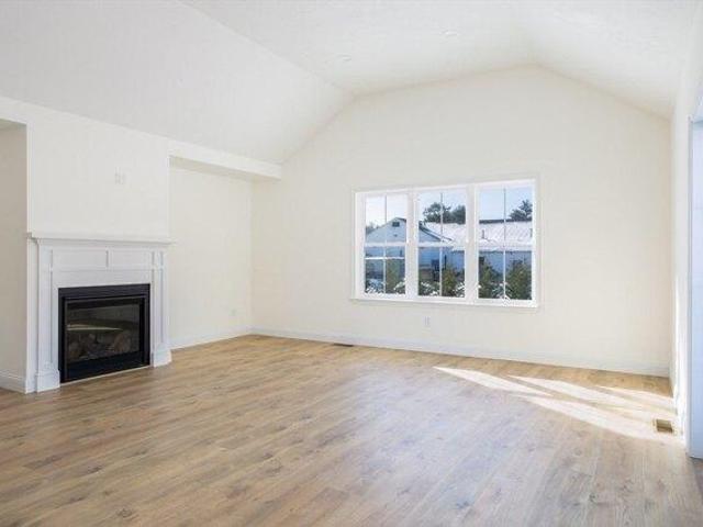 condo with 2 bedroom, Rochester MA DLS103035794