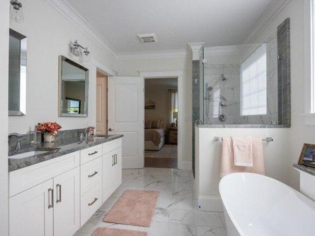 condo with 2 bedroom, Rochester MA ES103437681