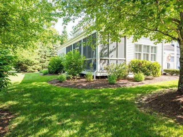condo with 2 bedroom, Rochester MA ES105104762