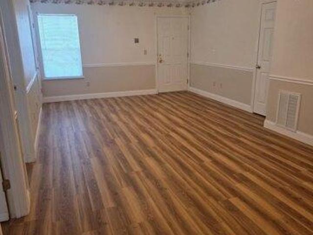 condo with 2 bedroom, Rochester NH ES104044299