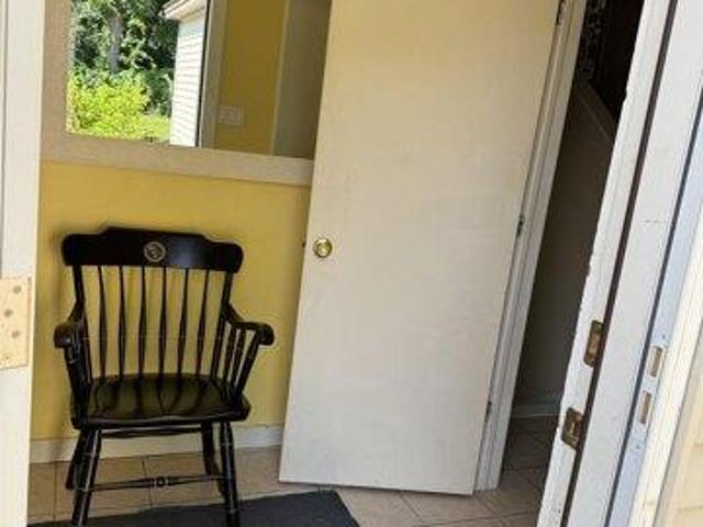 condo with 2 bedroom, Rochester NH ES105172111