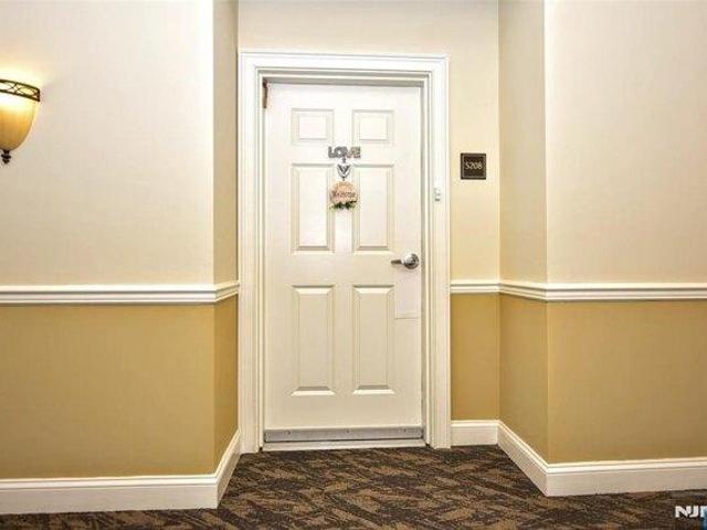 condo with 2 bedroom, Rockaway NJ ES105172791