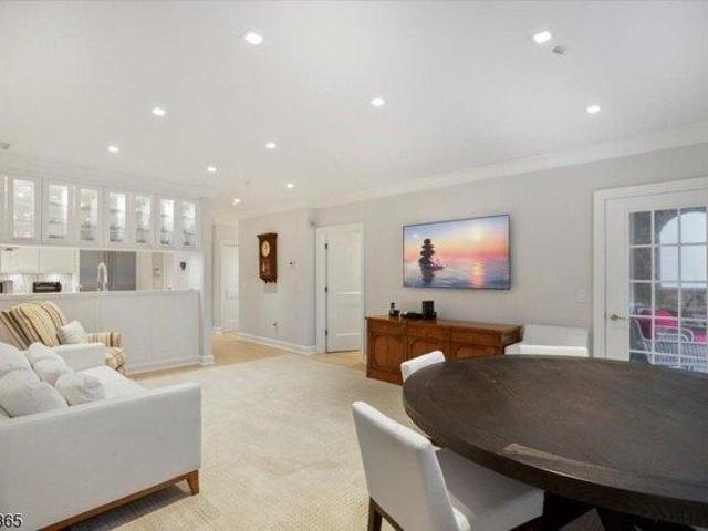condo with 2 bedroom, Rockaway NJ ES105191357