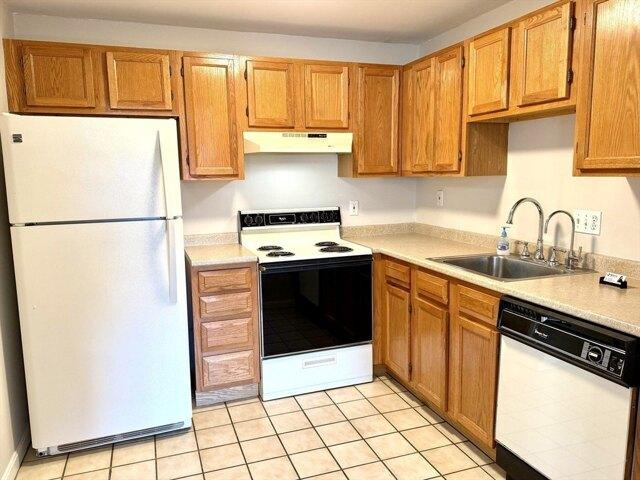 condo with 2 bedroom, Rockland MA ES103100160