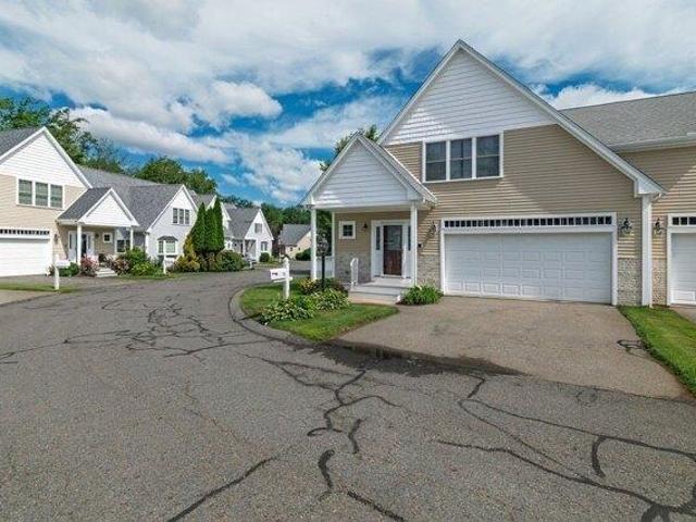 condo with 2 bedroom, Rockland MA ES104265253